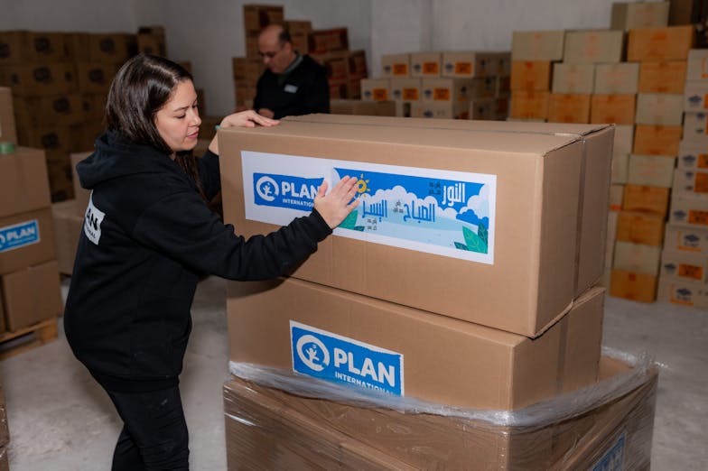 Zo verlenen we Noodhulp bij rampen | Plan International